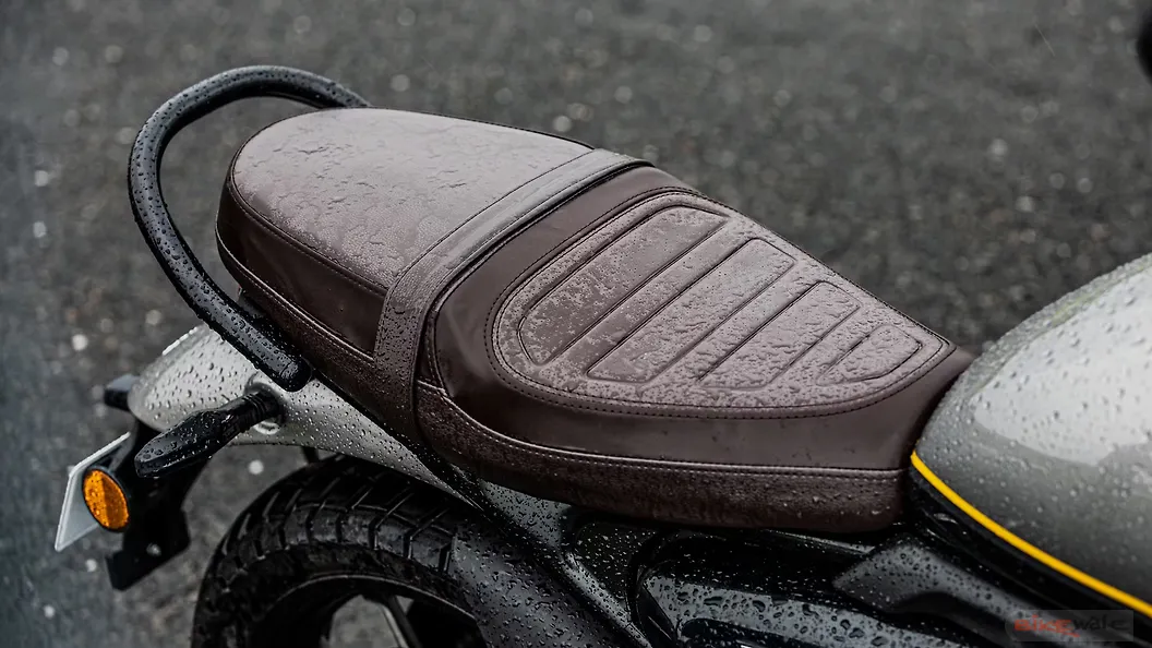 TVS Ronin Rear Mudguard Image – BikeWale