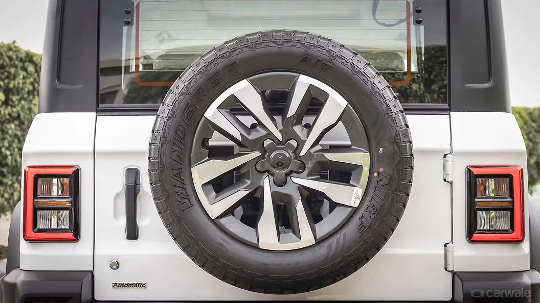 Thar Roxx Closed Hood/Bonnet Image, Thar Roxx Photos in India - CarWale