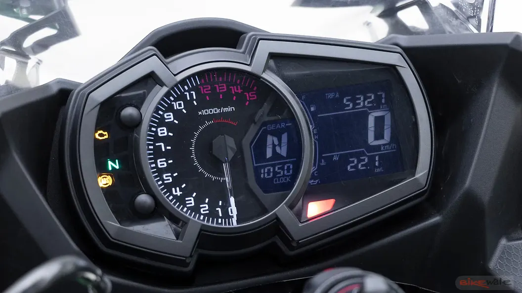 Kawasaki Ninja 400 Distance to Empty Image – BikeWale