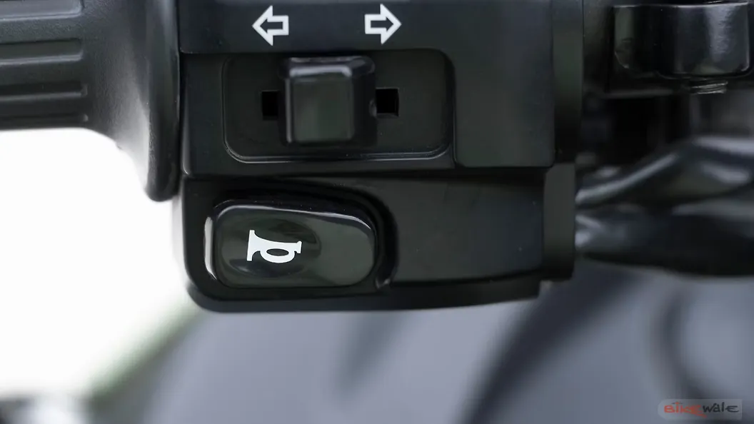 Kawasaki Ninja 400 Multifunction Switchgear Right Image – BikeWale