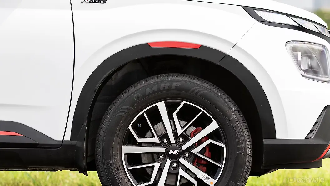 Venue N Line Wheel Image, Venue N Line Photos in India - CarWale