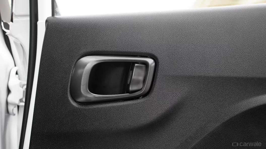 Venue N Line Rear Door Pad Handle Image, Venue N Line Photos in India ...