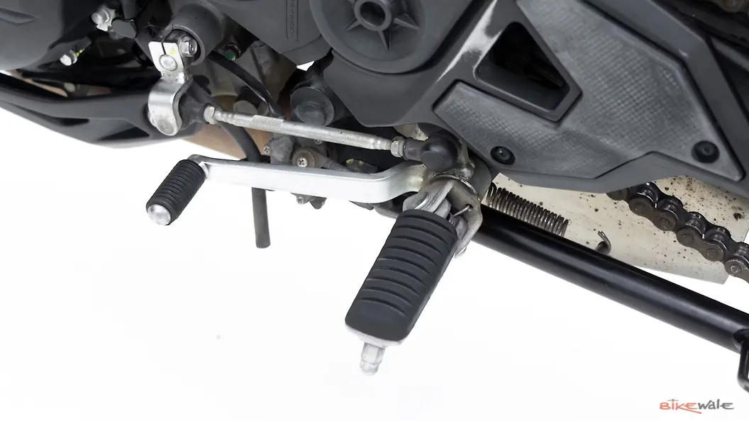 Kawasaki Versys 650 Clutch Lever Adjuster Image – BikeWale