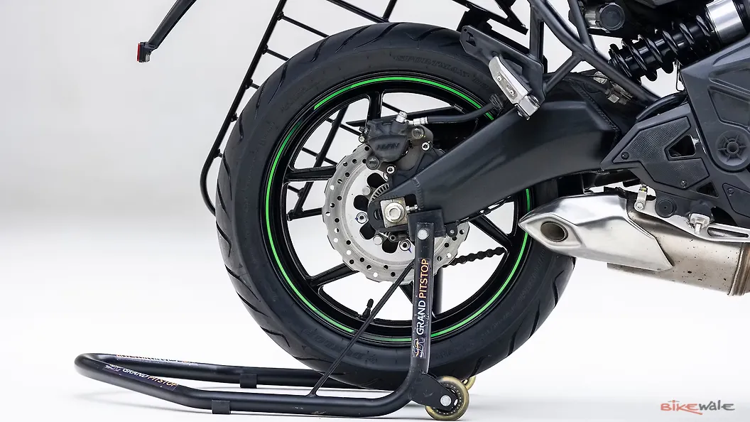 Kawasaki Versys 650 Engine Oil Level Indicator Image – BikeWale