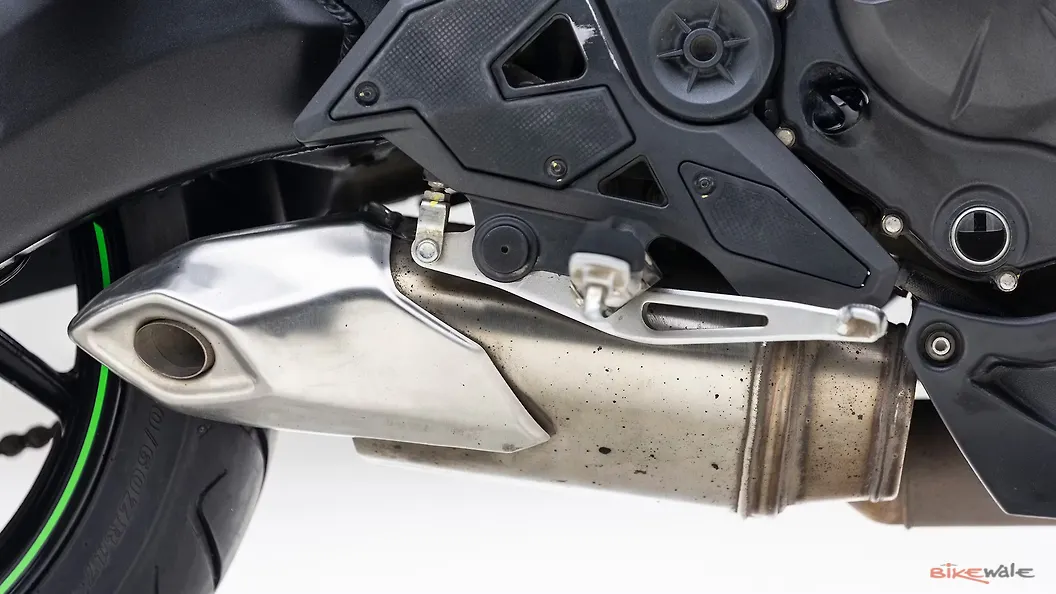 Kawasaki Versys 650 Silencer/Muffler Image – BikeWale