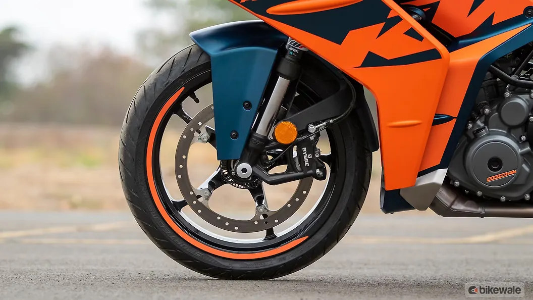 KTM RC 390 Front Alloy Wheel Image – BikeWale