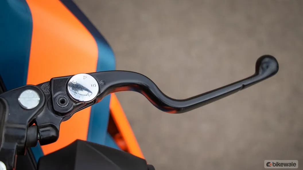 KTM RC 390 Front Brake Lever Adjuster Image – BikeWale