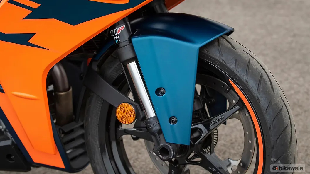 KTM RC 390 Front Alloy Wheel Image – BikeWale