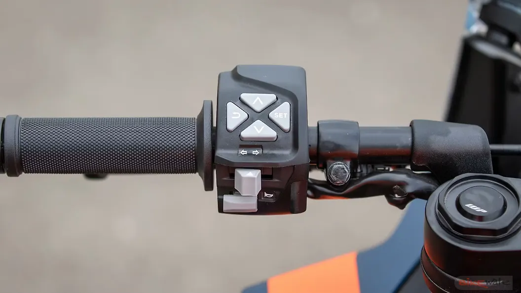 KTM RC 390 Handle Bar Image – BikeWale