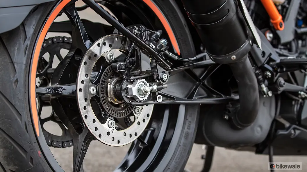 KTM RC 390 Rear Disc Brake Image – BikeWale
