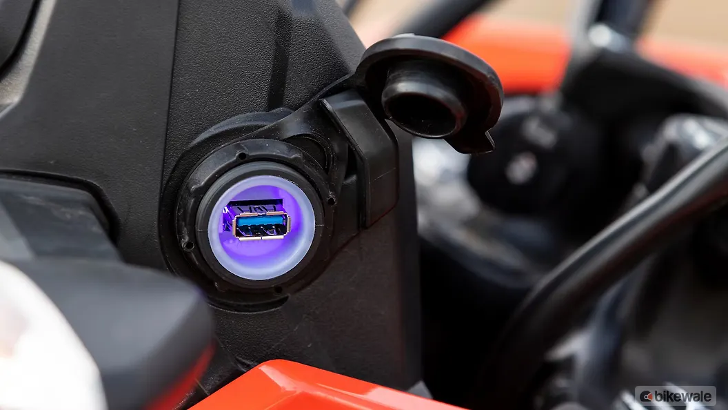 Suzuki V-Strom SX USB Charging Port Image – BikeWale