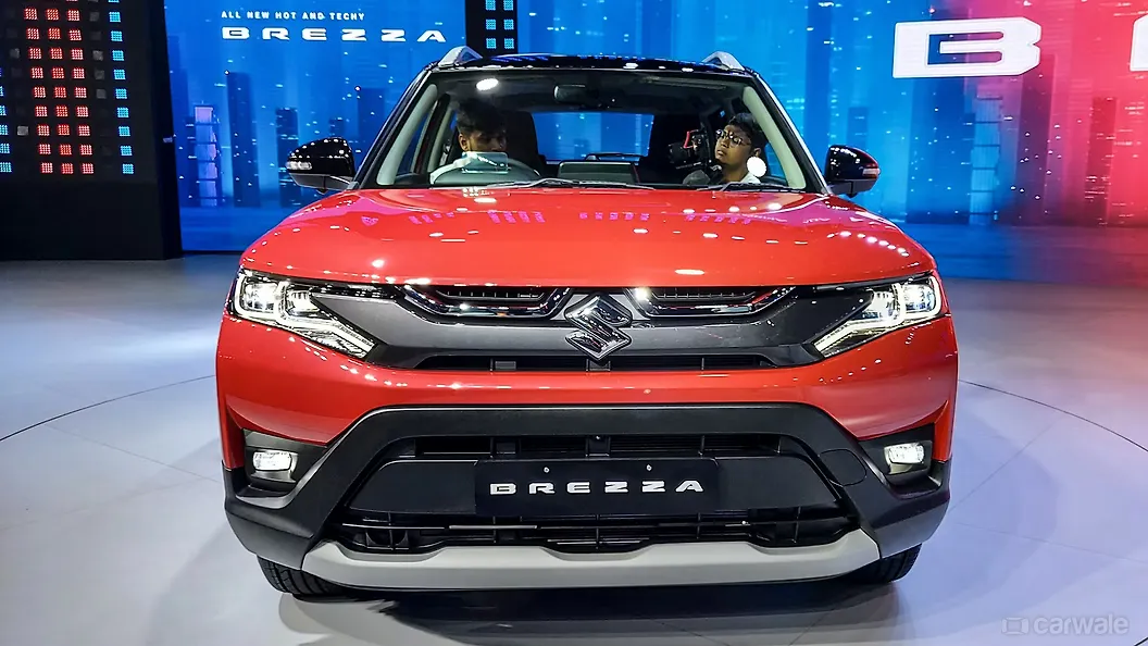 Brezza Front View Image, Brezza Photos in India - CarWale