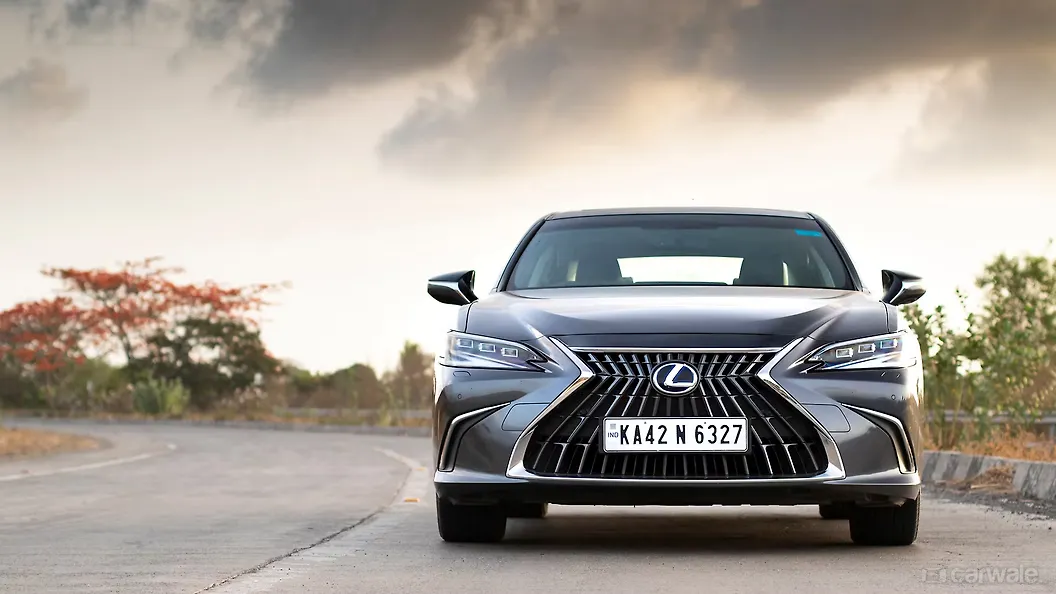 ES Front View Image, ES Photos in India - CarWale