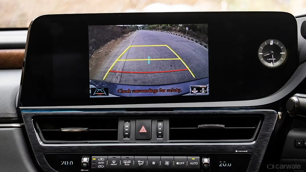 ES Infotainment System Image, ES Photos in India - CarWale