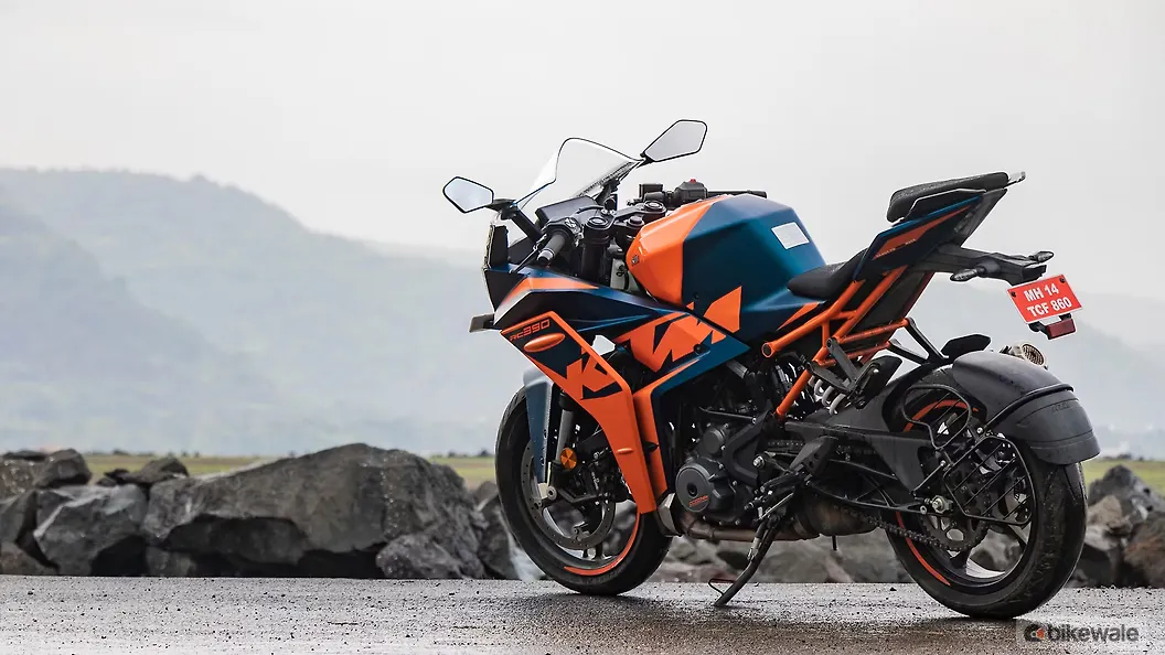 KTM RC 390 Left Rear Three Quarter Image – BikeWale