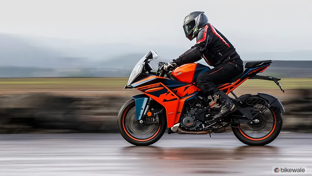 KTM RC 390 Left Side View Image – BikeWale