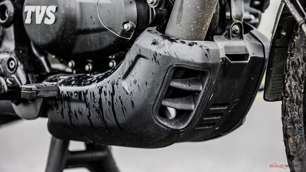 TVS Ronin Rear Brake Fluid Reservoir Image – BikeWale