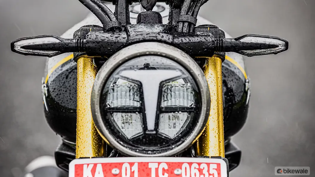 TVS Ronin Head Light Image – BikeWale