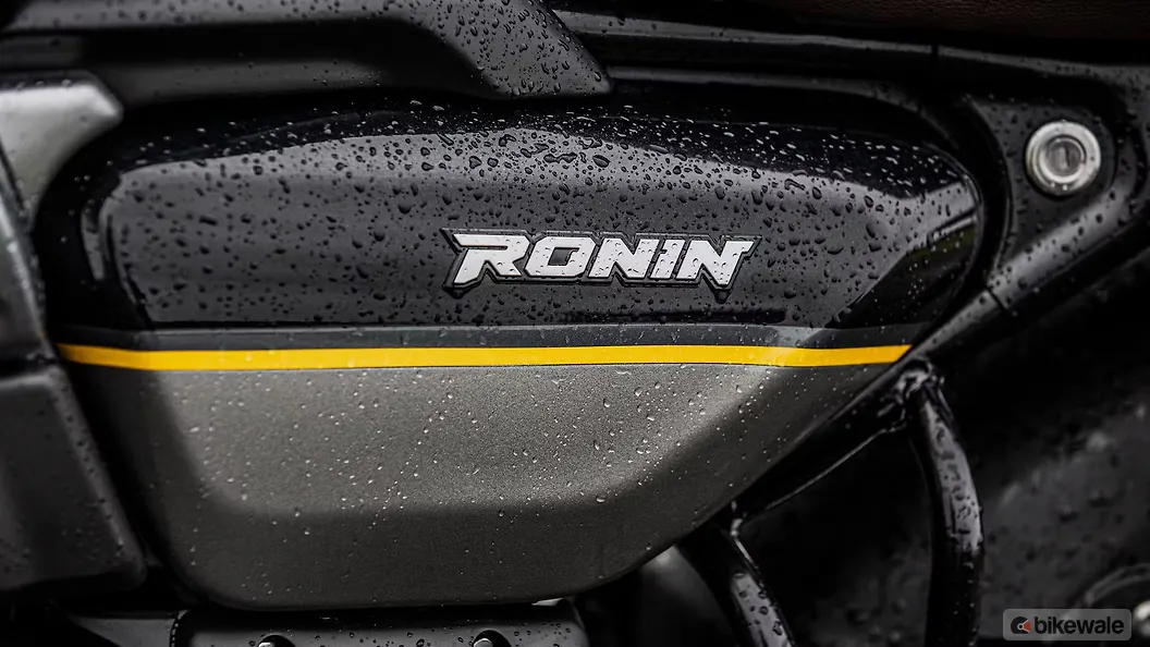 TVS Ronin Right Side Body Panel Image – BikeWale