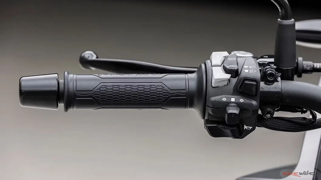 Moto Morini X-Cape High-Beam Flasher Image – BikeWale