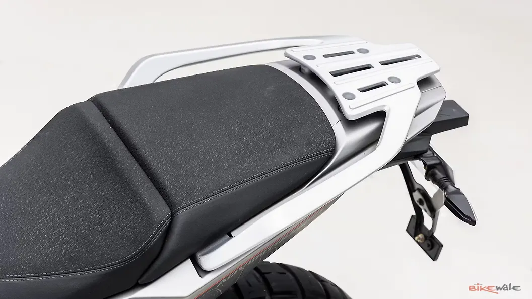 Moto Morini X-Cape Grab Rail Image – BikeWale