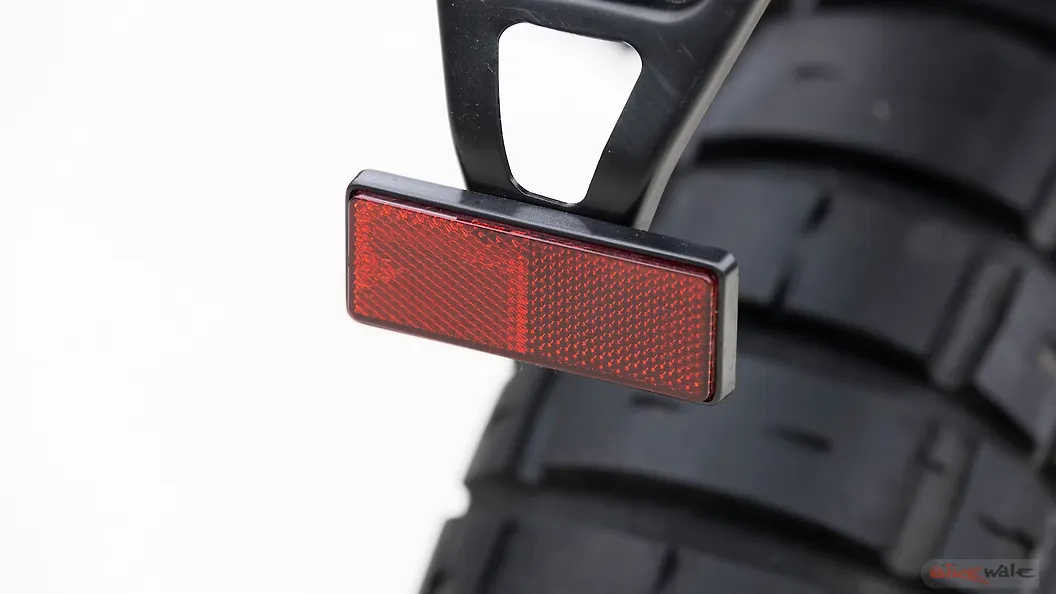 Moto Morini X-Cape Grab Rail Image – BikeWale