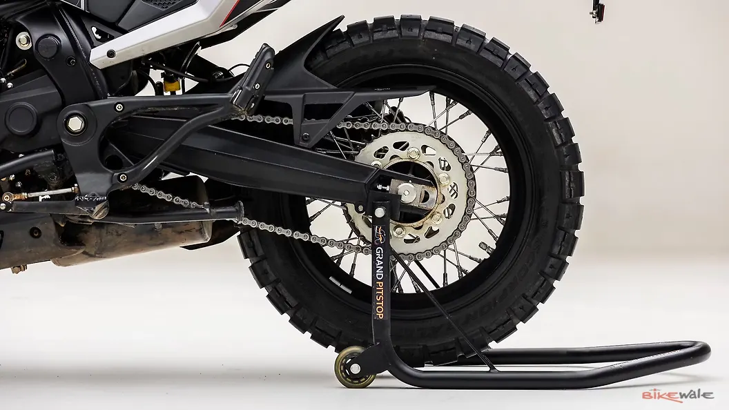 Moto Morini X-Cape Grab Rail Image – BikeWale