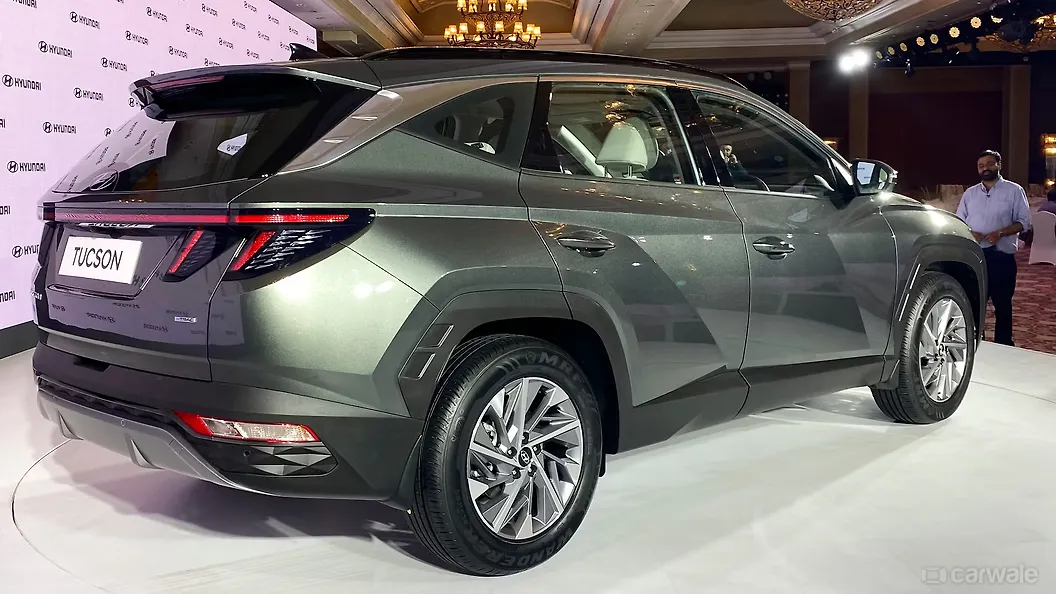 Tucson Right Rear Three Quarter Image, Tucson Photos in India - CarWale