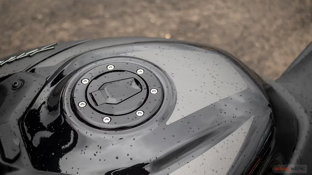 Bajaj Pulsar N160 Fuel Tank Image – BikeWale