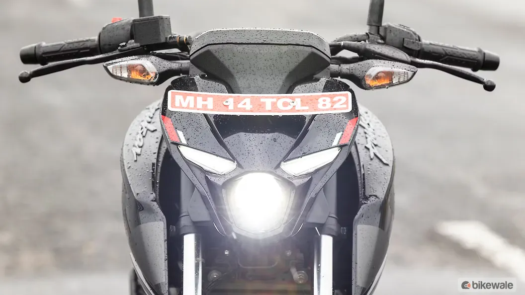 Bajaj Pulsar N160 Main Stand Image – BikeWale