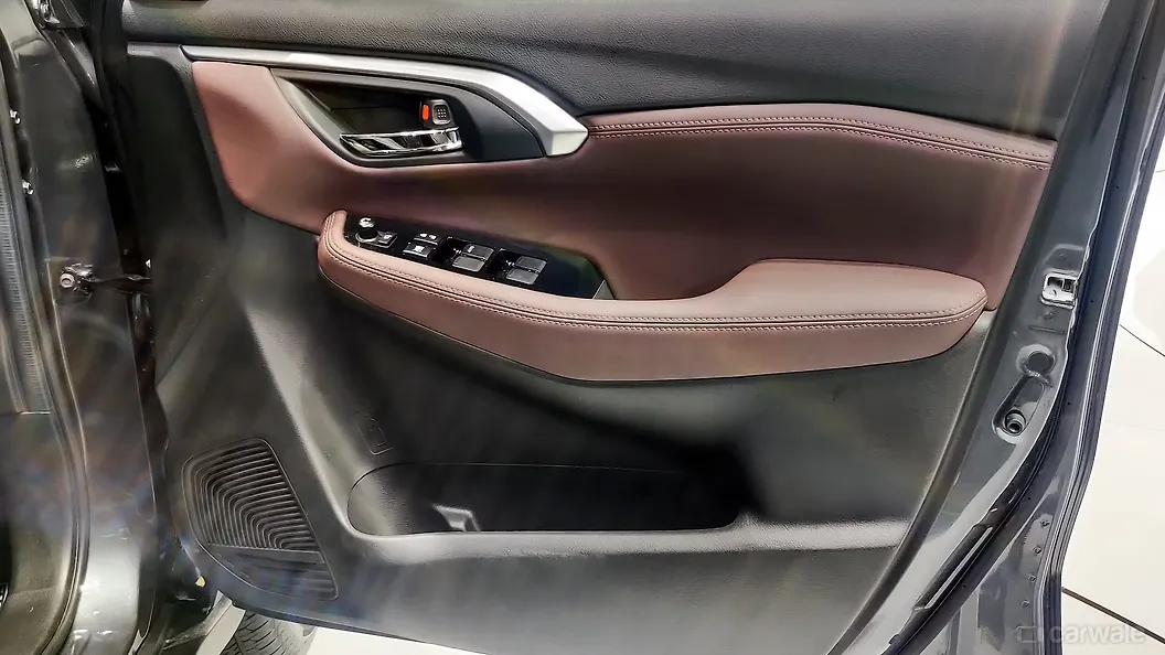 Grand Vitara Rear Door Image, Grand Vitara Photos in India - CarWale