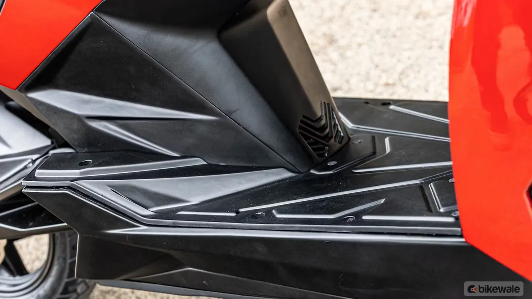 Simple Energy One Floorboard Image – BikeWale