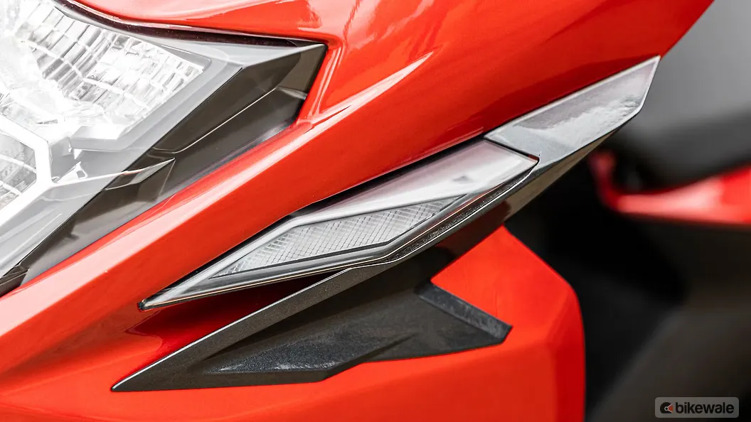 Simple Energy One Front Turn Indicators Image – BikeWale