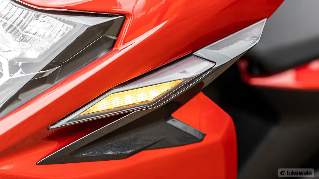 Simple Energy One Front Turn Indicators Image – BikeWale