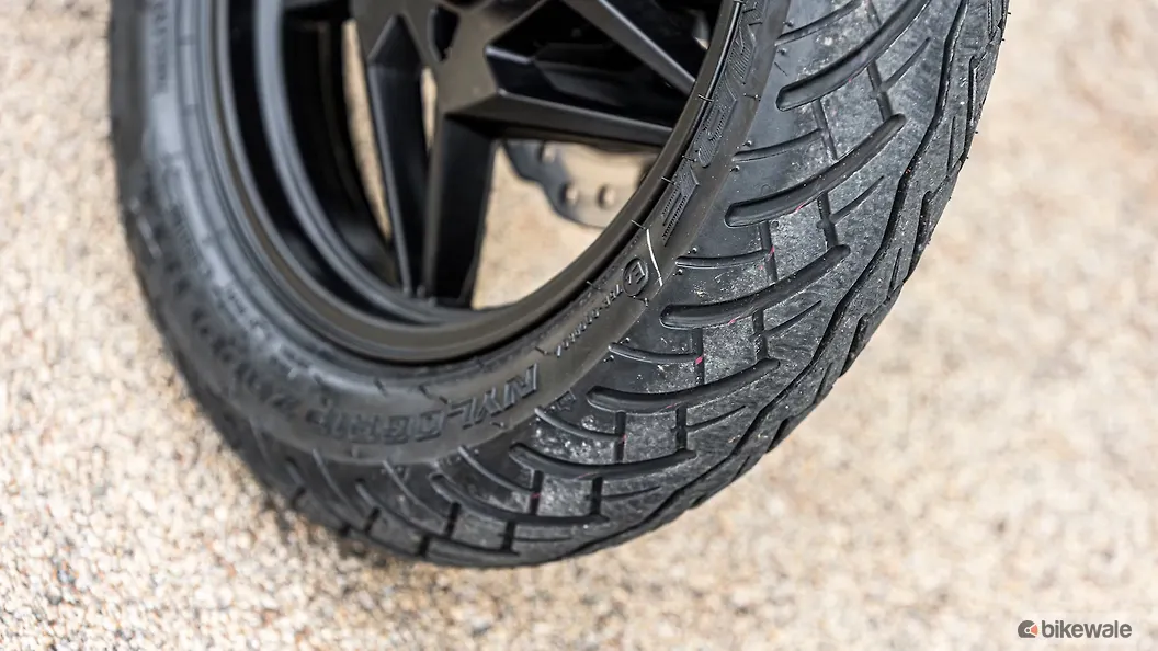 Simple Energy One Front Tyre Image – BikeWale