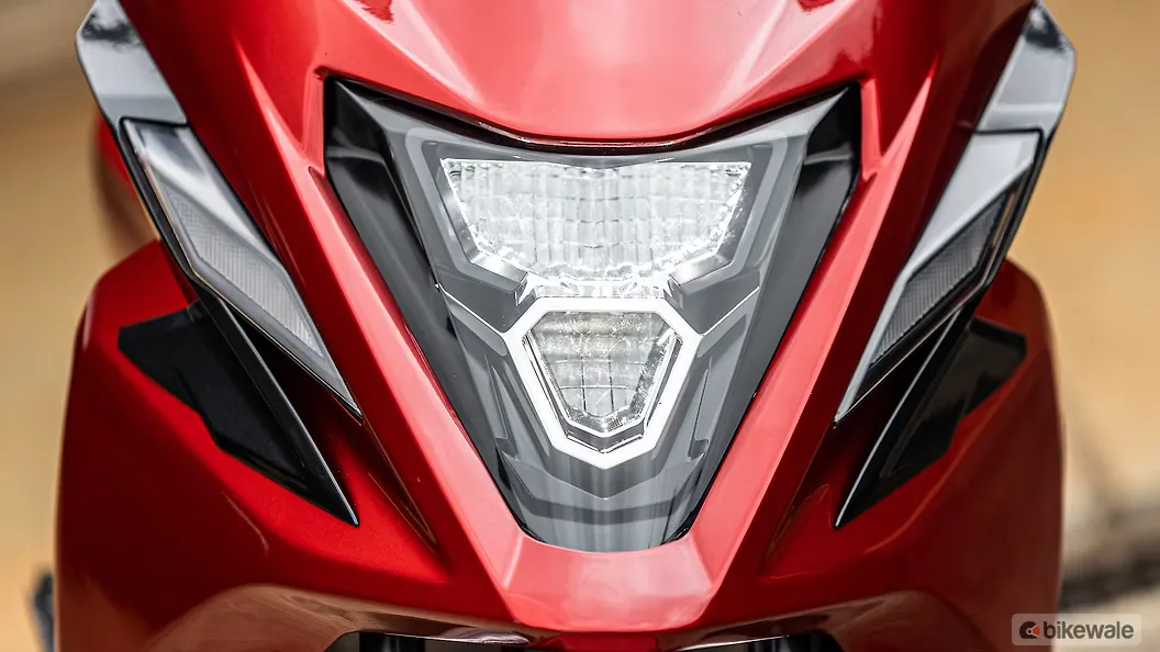 Simple Energy One Head Light Image – BikeWale