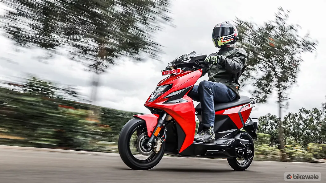 Simple Energy One [2023-2025] Rear View Image – BikeWale