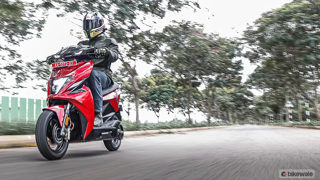 Simple Energy One [2023-2025] Left Side View Image – BikeWale