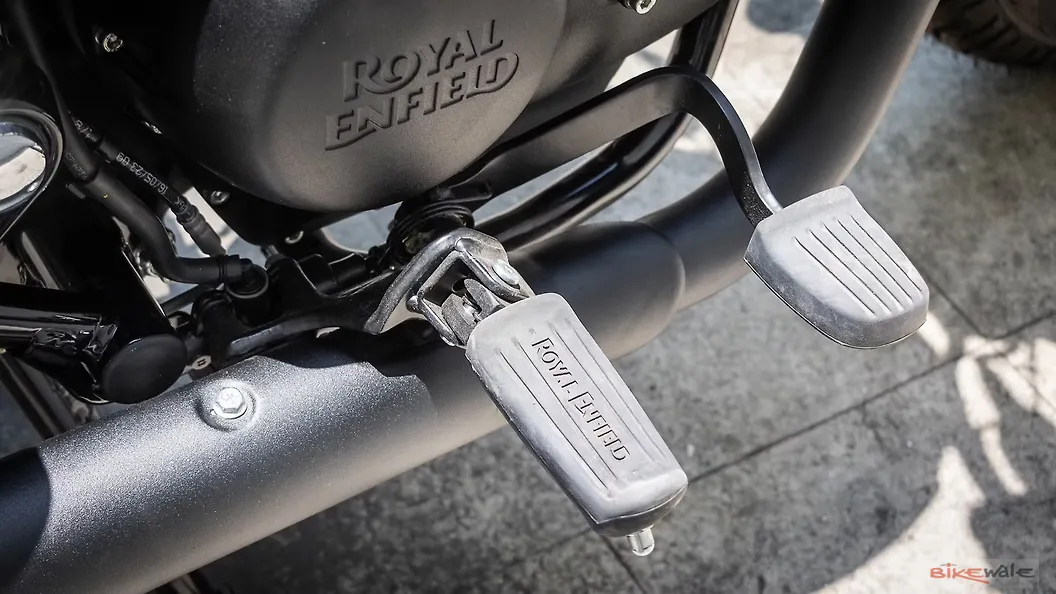 Royal Enfield Bullet 350 Front Brake Lever Adjuster Image – BikeWale