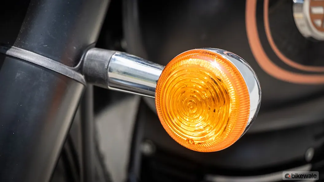 Royal Enfield Bullet 350 Head Light Image – BikeWale