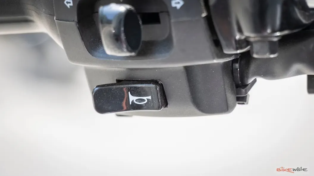 Royal Enfield Bullet 350 Emergency Off Switch/Kill Switch Image – BikeWale