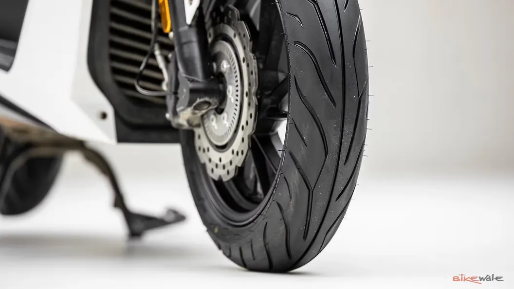 Keeway Vieste 300 Front Wheel Image – BikeWale