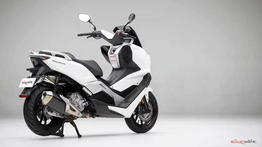 Keeway Vieste 300 Right Side View Image – BikeWale