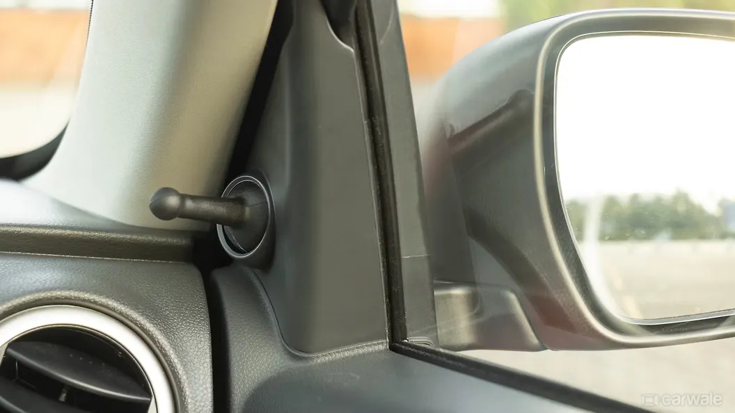 Alto K10 Outer Rear View Mirror ORVM Controls Image, Alto K10 Photos in ...