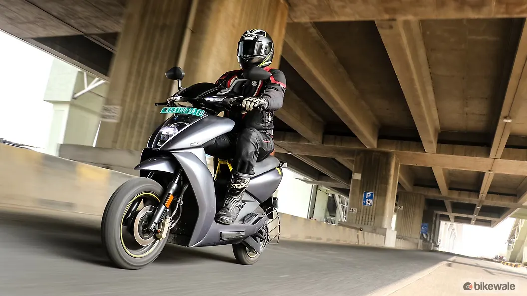 Ather 450X Gen 2 Right Side View Image – BikeWale