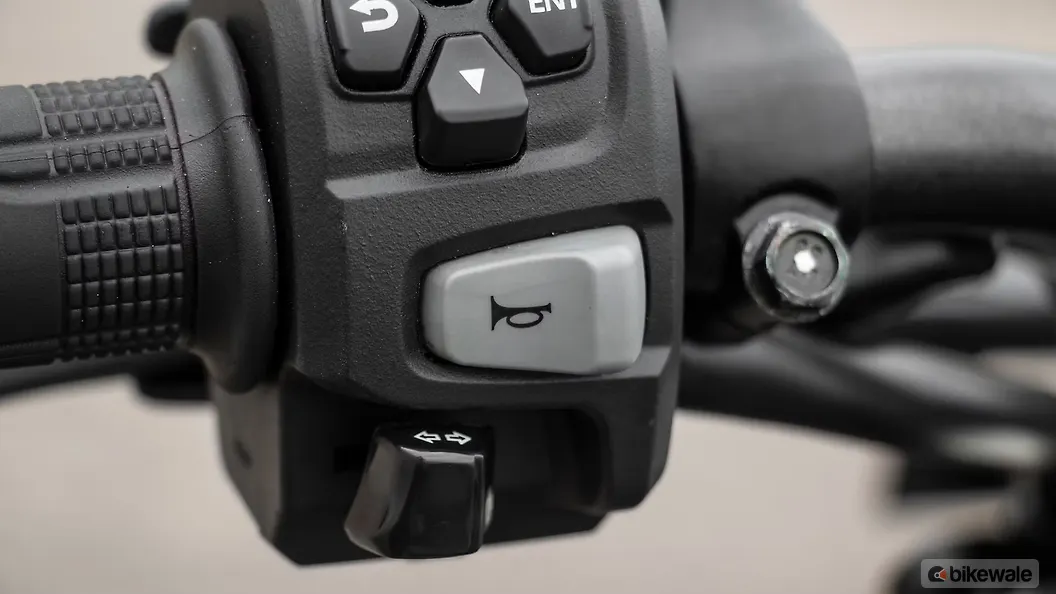 Honda CB300F Horn Button Image – BikeWale