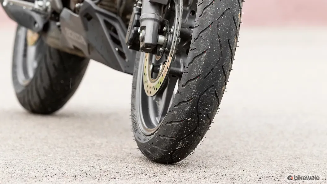 Honda CB300F Front Tyre Image – BikeWale