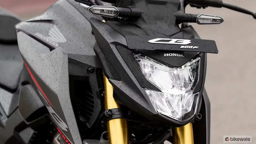 Honda CB300F Rider Footpeg Image – BikeWale