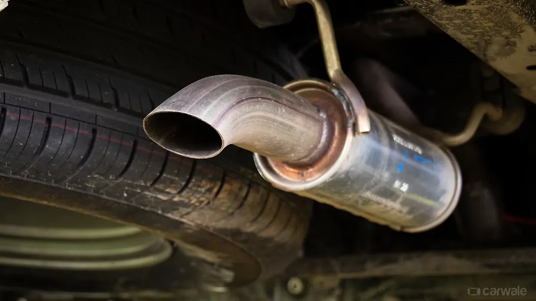 Scorpio Exhaust Pipes Image, Scorpio Photos in India - CarWale