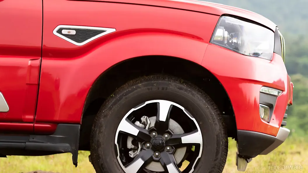 Scorpio Wheel Image, Scorpio Photos in India - CarWale